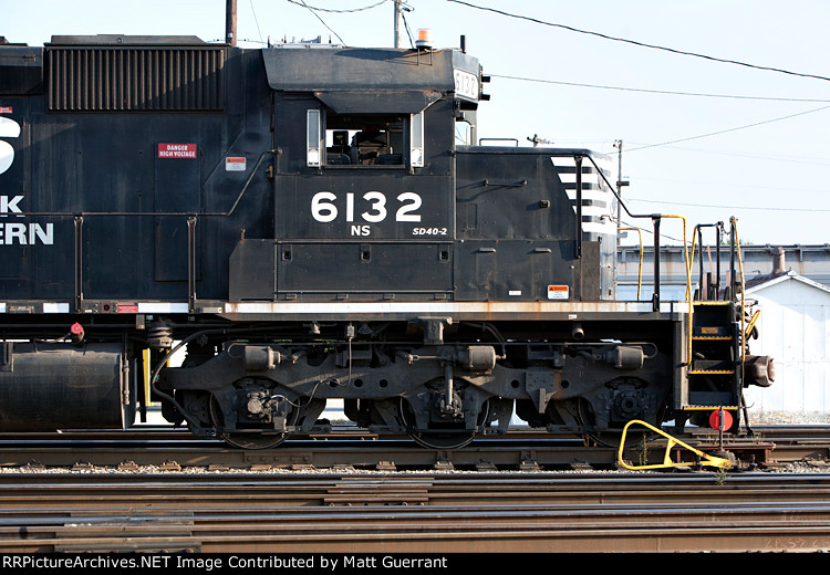 NS SD40-2 6132